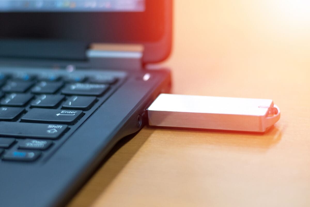 Beware! USB drop attacks persist