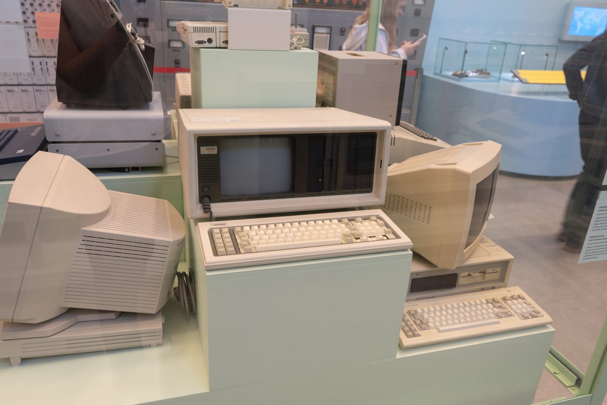 Tech Time Warp: The lovable and luggable Compaq Portable